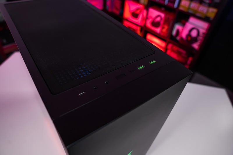 Razer Tomahawk ATX PC Case Review - Can Razer Compete? - WePC